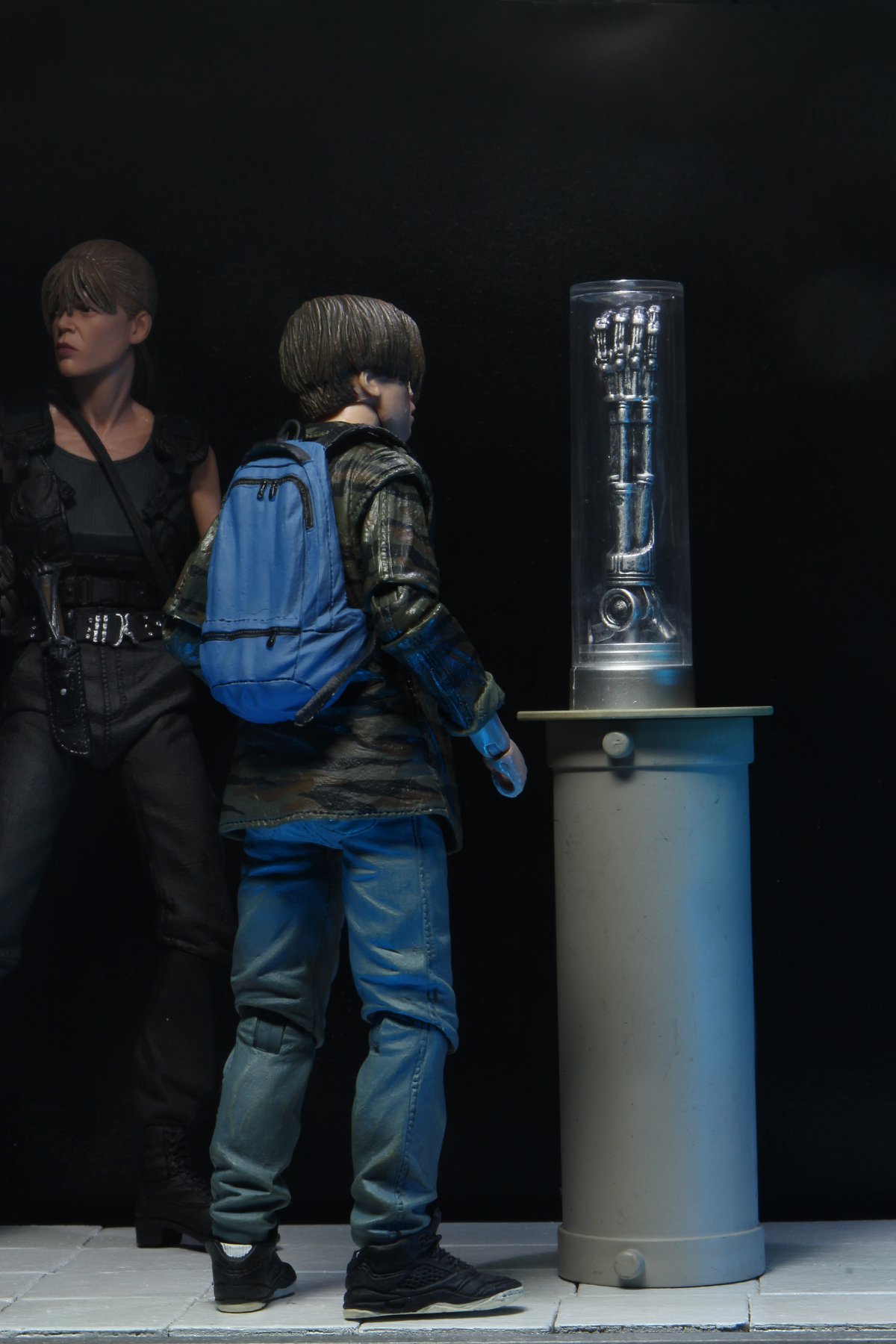NECA: Terminator 2: Judgment Day – Sarah Connor and John Connor 2-Pack ...
